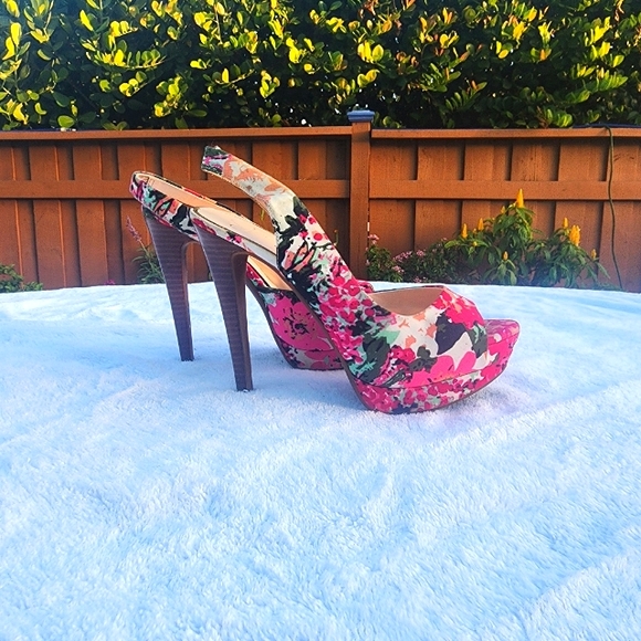 Jessica Simpson | Shoes | Jessica Simpson Floral Slingback Heels | Poshmark